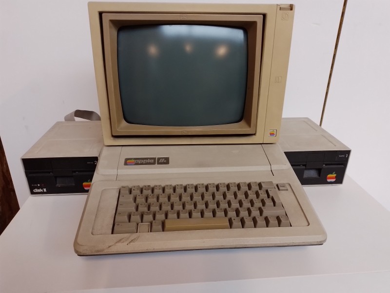 Apple IIe Computer type 1984 Kringwinkel